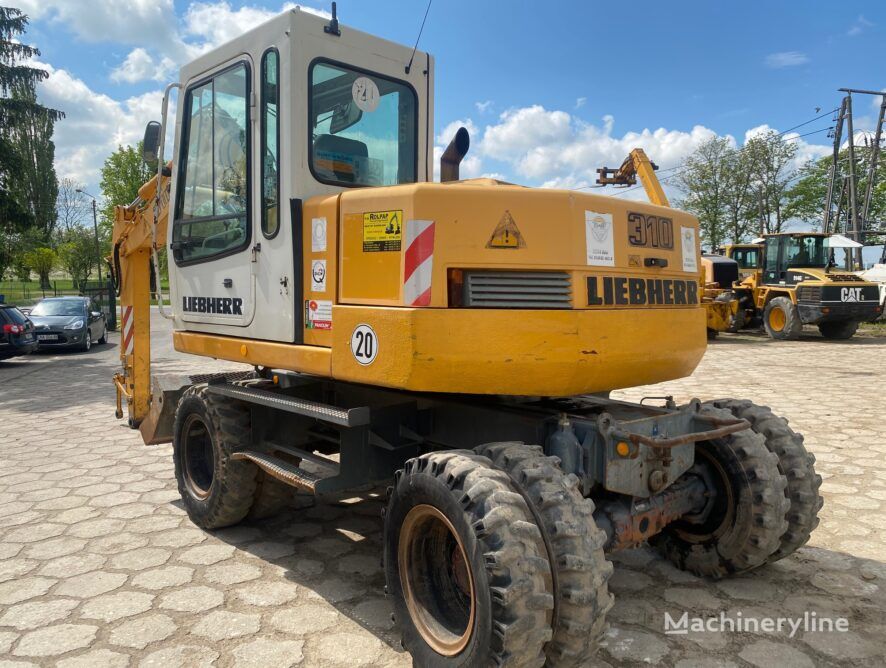 Liebherr A310B bager točkaš