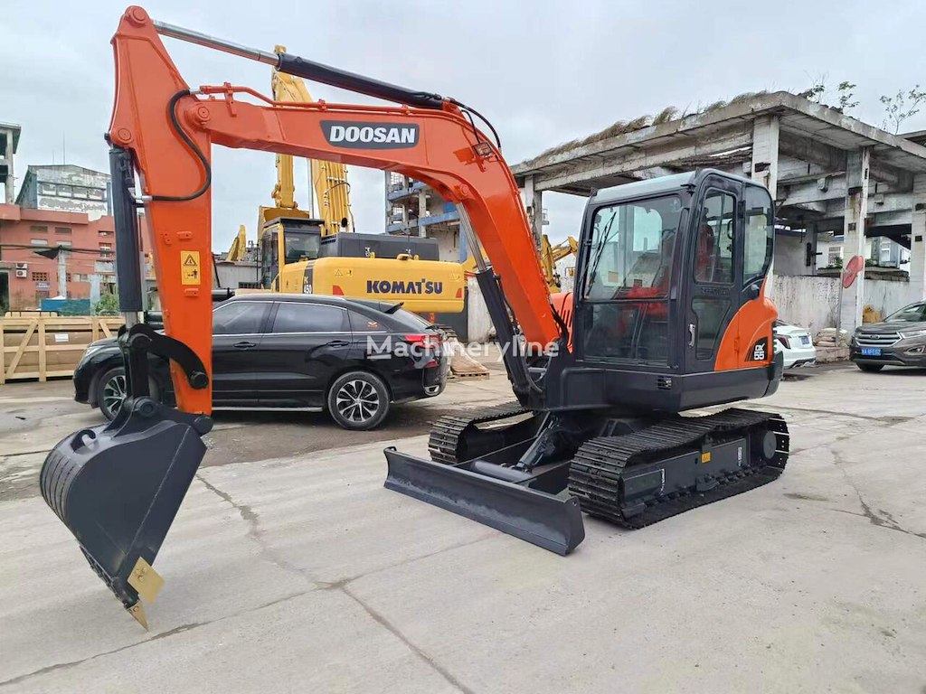 Doosan DX55 bager guseničar