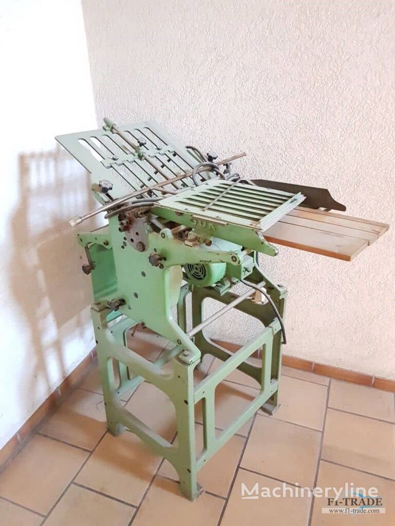 GUK Antique Folding Machine Guk savijacica papira