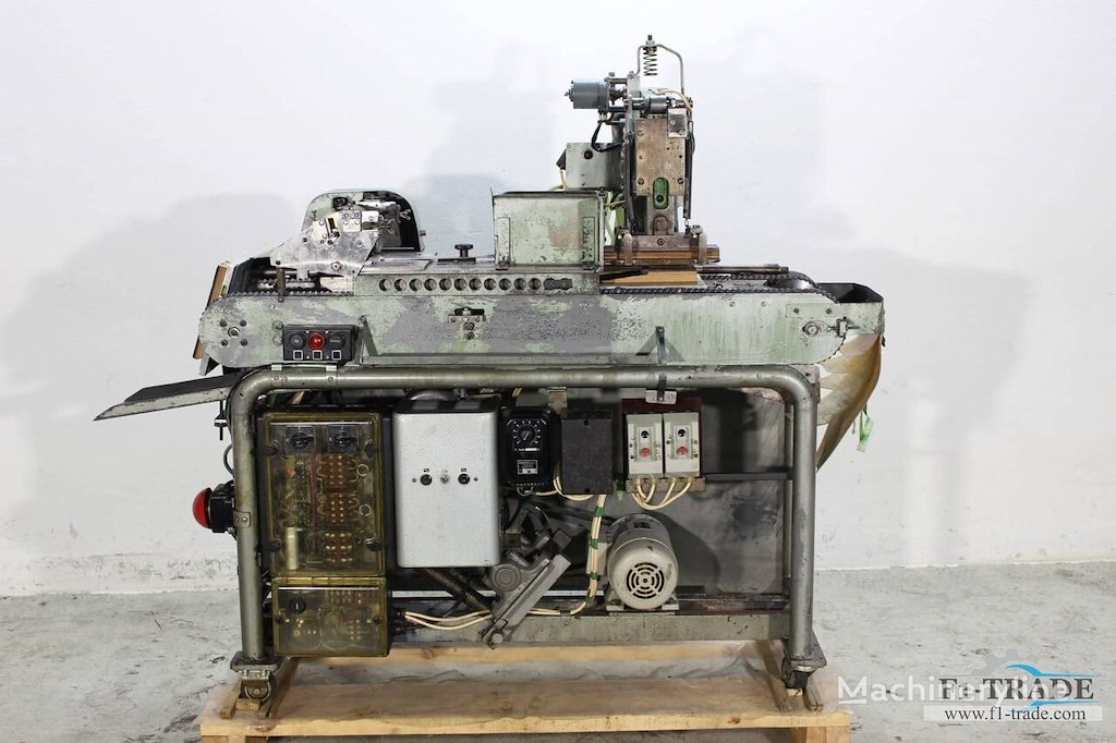 Punching machine Masfeld ZEL 1903 mašina za bušenje papira