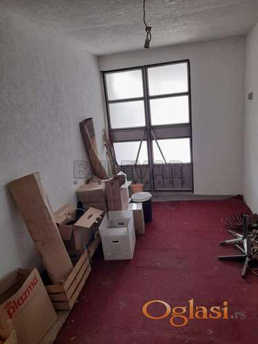 Izdavanje poslovni prostor 300m2