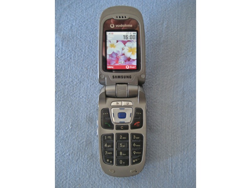 Samsung Z140(procitaj opis ,vazno je)