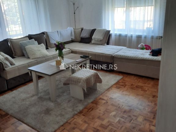 475m2, 2T ,BEGALJICA , kuca