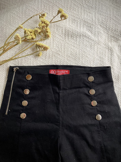 Nove pantalone za sve prilike