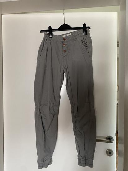 Plitke cargo pantalone