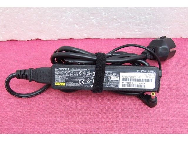 Fujitsu adapter 19V 3.42A ORIGINAL + GARANCIJA!