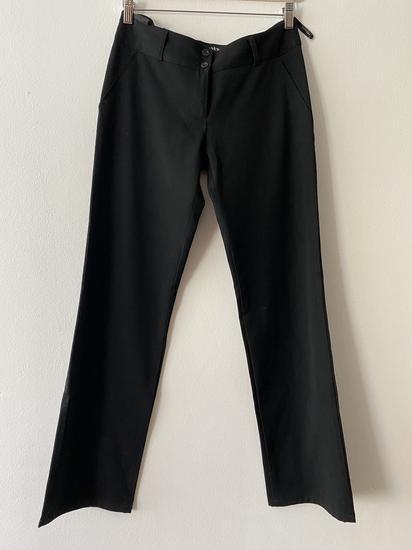 Cerne pantalone kao nove