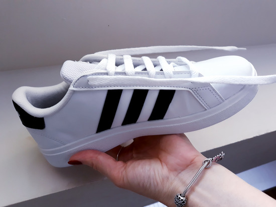 Adidas patike nove bez etikte