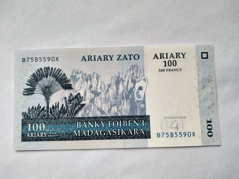 Madagaskar 100 ariary,2004 god.UNC