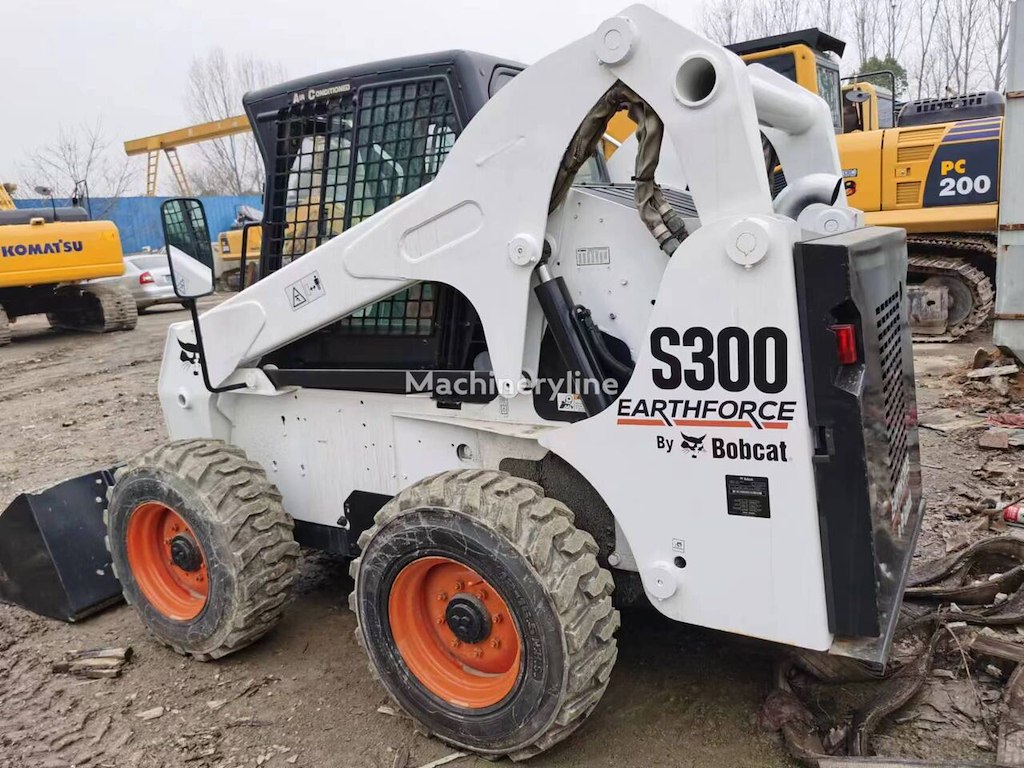 Bobcat S300 mini utovarivač