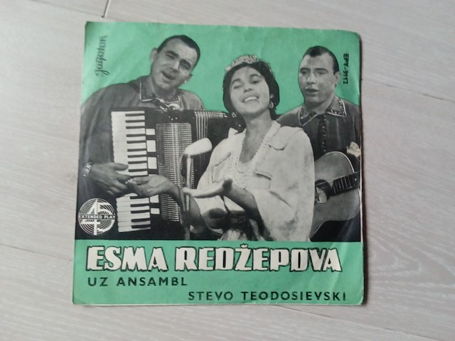 Gramofonska ploča : Esma Redžepova, Ansambl Teodosievsk