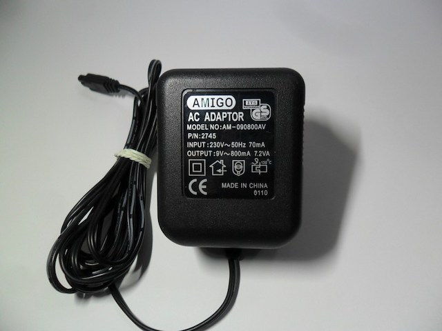 Strujni adapter AMIGO / 9V ~ 800mA