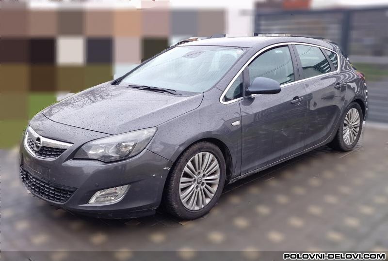 Opel Astra Astra J A17dte Kompletan Auto U Delovima