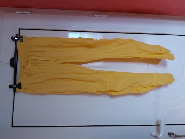 Žute pantalone