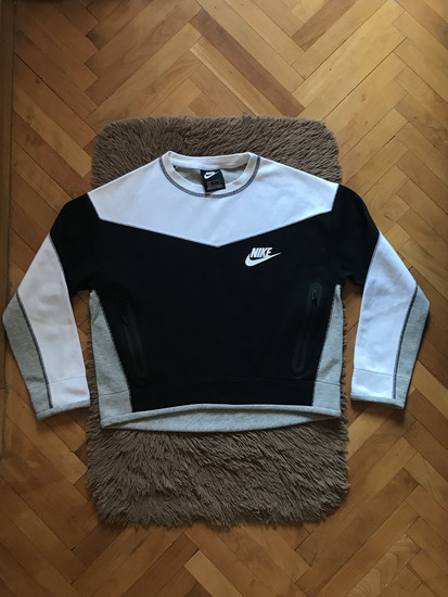 Nike tech fleece crew