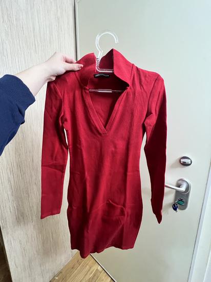    Zara crvena majica/tunika sa kragnicom