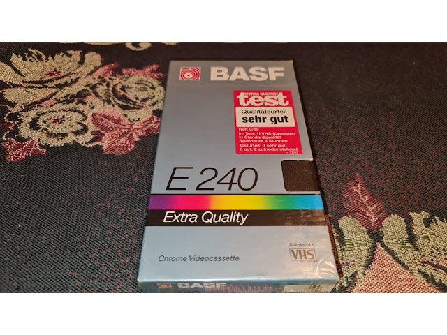 BASF E 240 VHS , U CELOFANU