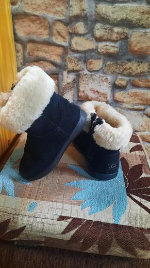 Ugg original decije cizme Novo