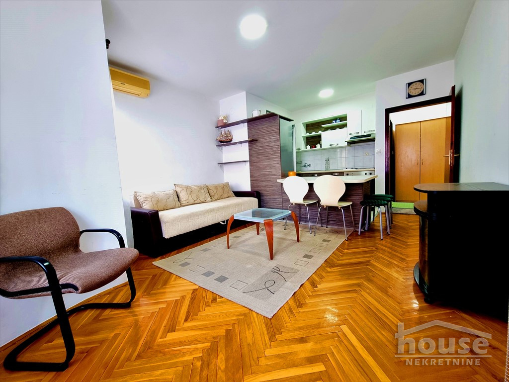 Stan,NOVI SAD,CENTAR 45m2,120510€ , ID: 1058143