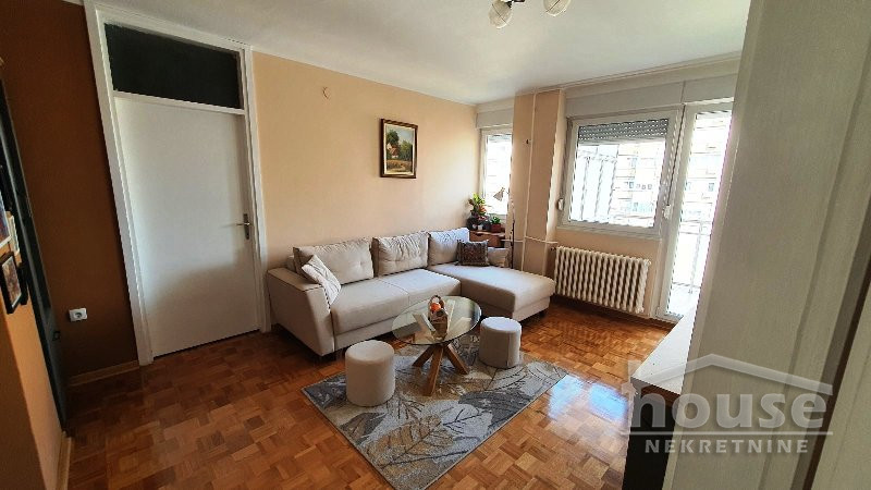 Stan,NOVI SAD,BULEVAR 75m2,154500€ , ID: 1058721