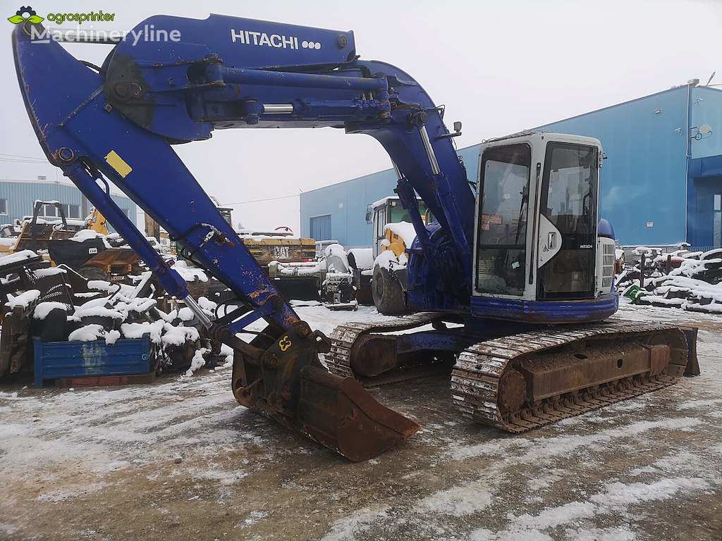 Hitachi EX135UR bager guseničar