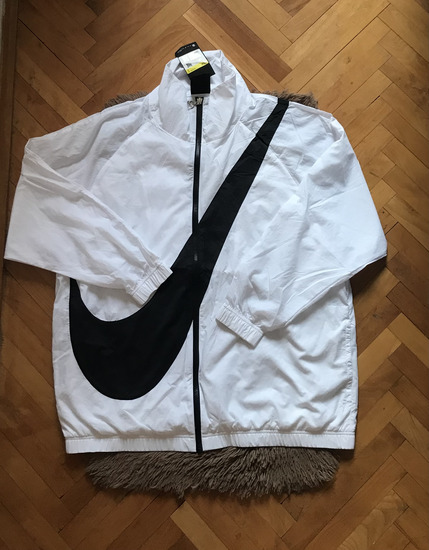 Nike swoosh