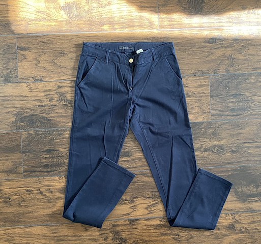 Legend pantalone sa etiketom