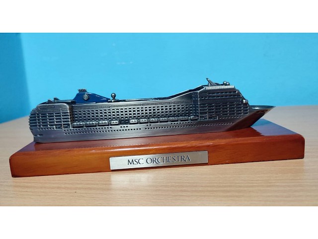 MSC Orchestra kruzer brod metalna figura replika