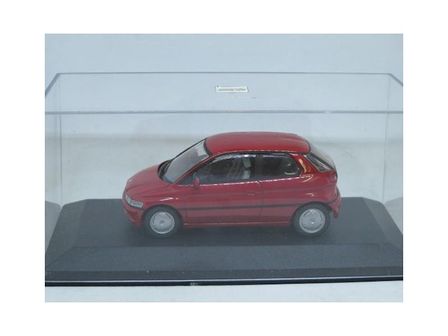 1:43 minichamps BMW E1