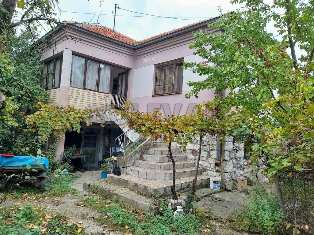 Porodična kuća u Gornjem Matejevcu, 140 m2