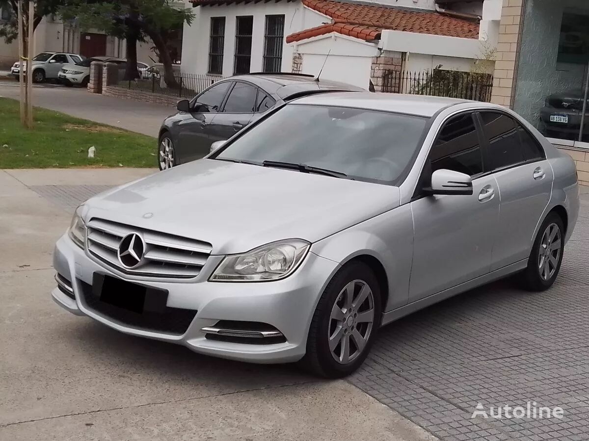 Mercedes-Benz Clase C sedan