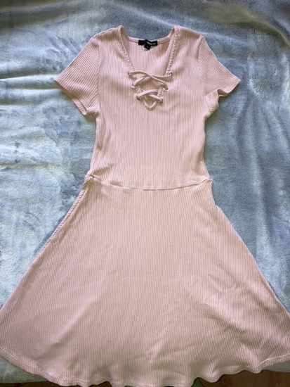 Puder roza haljina