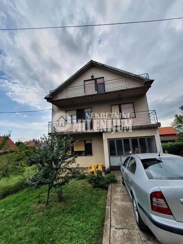 Prodaja, kuća, 380m2, Sremčica, Beograd