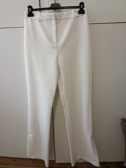 Zara bele pantalone