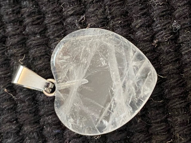 Gorski kristala u obliku srca 2 cm