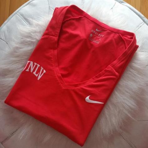 Original Nike DRI-FIT crvena majica, S Nova majica za trening
