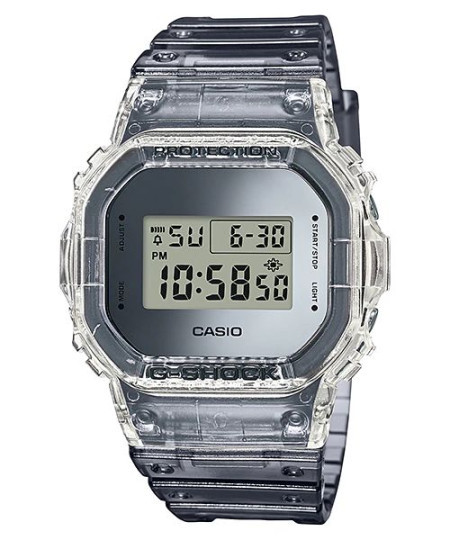 Casio g-shock ručni sat ( DW-5600SK-1 )
