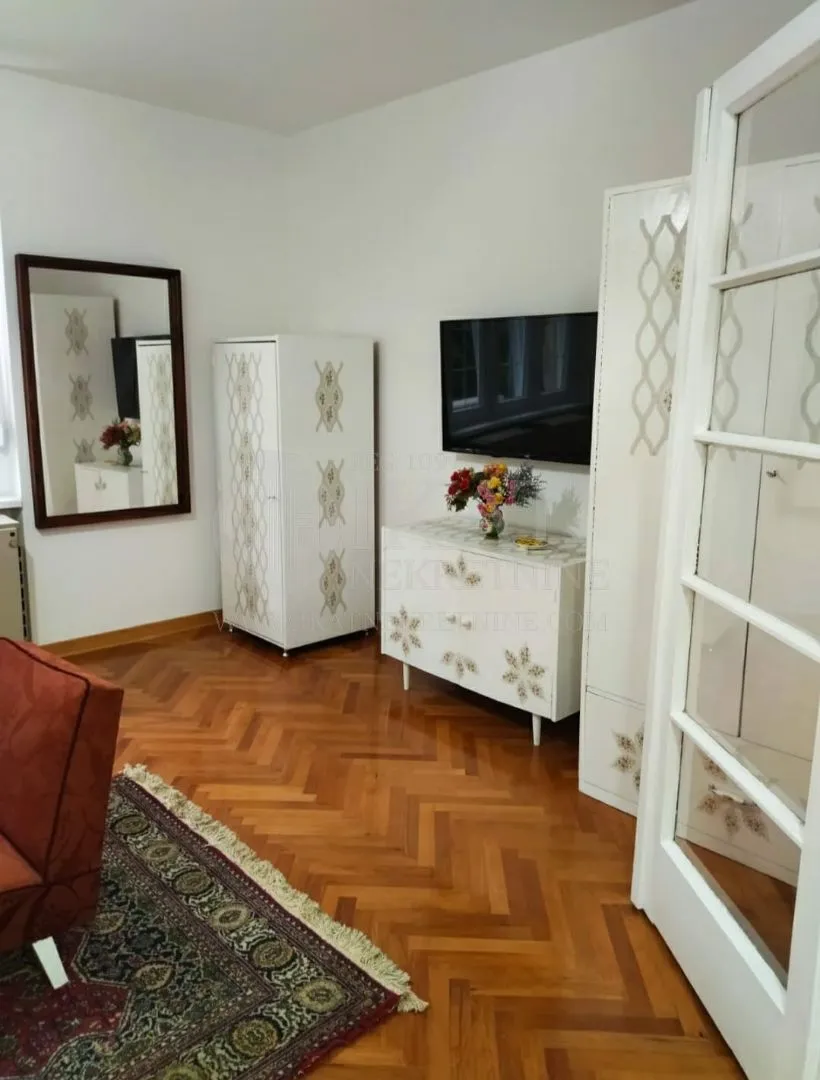 Izdavanje, dvosoban stan, 63m2, Stari Grad, Beograd