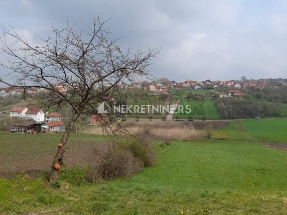 Plac u naselju Ilićevo, 20.11 ari