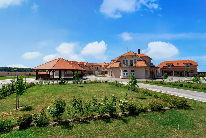Prodaja doma za stare Surcin-Beograd