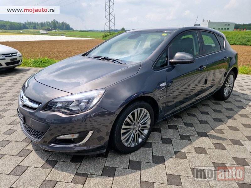 Opel Astra 1.4i 16V Turbo Active Edition