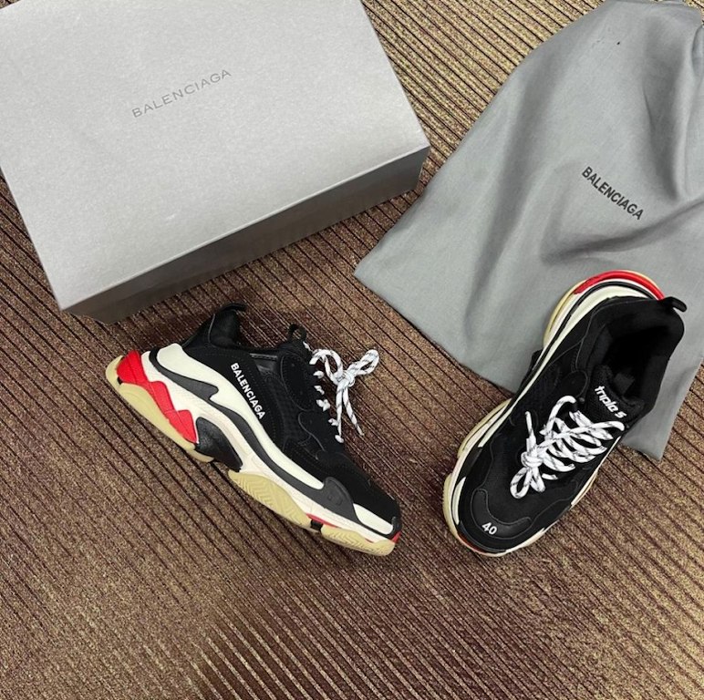 Balenciaga Triple S patike