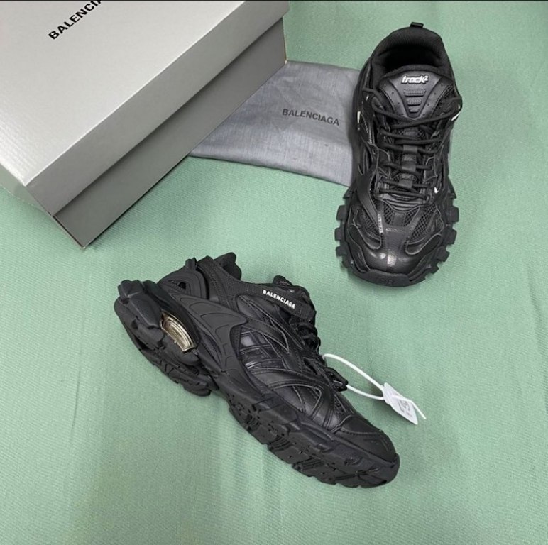 Balenciaga Track 2.0 Black