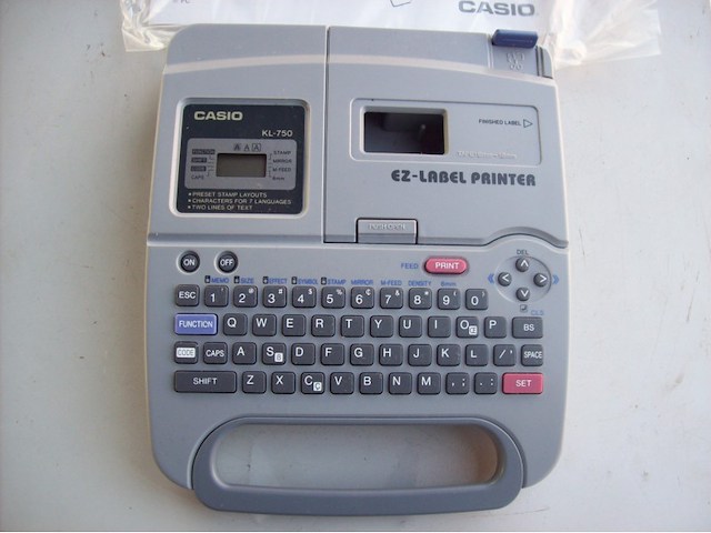 CASIO EZ-LABEL PRINTER KL-750 , novo