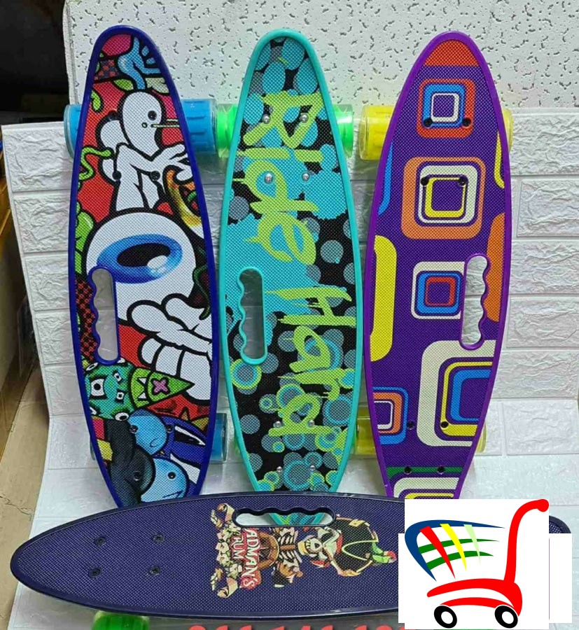 Skejt bord peni bord sa svetlecim tockicima 60cm.sareni – Skejt bord peni bord sa svetlecim tockicima 60cm.sareni