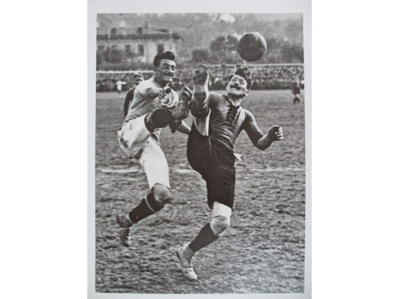 Fotografija ``Ples za dvoje`` fudbalski duel 1919.
