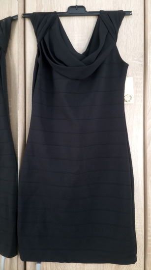 Crna uska haljina