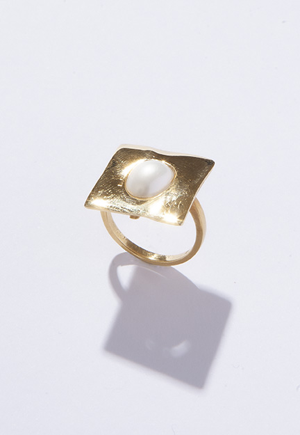 Gold and Pearl Ring 24ct Gold plated Freshwater pearl