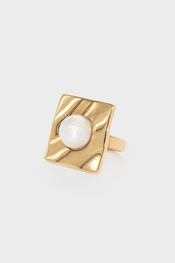 Gold and Pearl Ring 24ct Gold plated Freshwater pearl