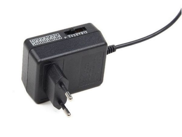 EG-MC-008 Gembird 12W Univerzalni AC-DC adapter 220V/12W na 3,4.5,5,6,7.5,9,12V 1A max